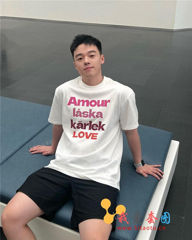 N169-317P+2V- 阳光帅气健壮英俊潇洒健身男神男士日常生活照套图_【我要套图网】